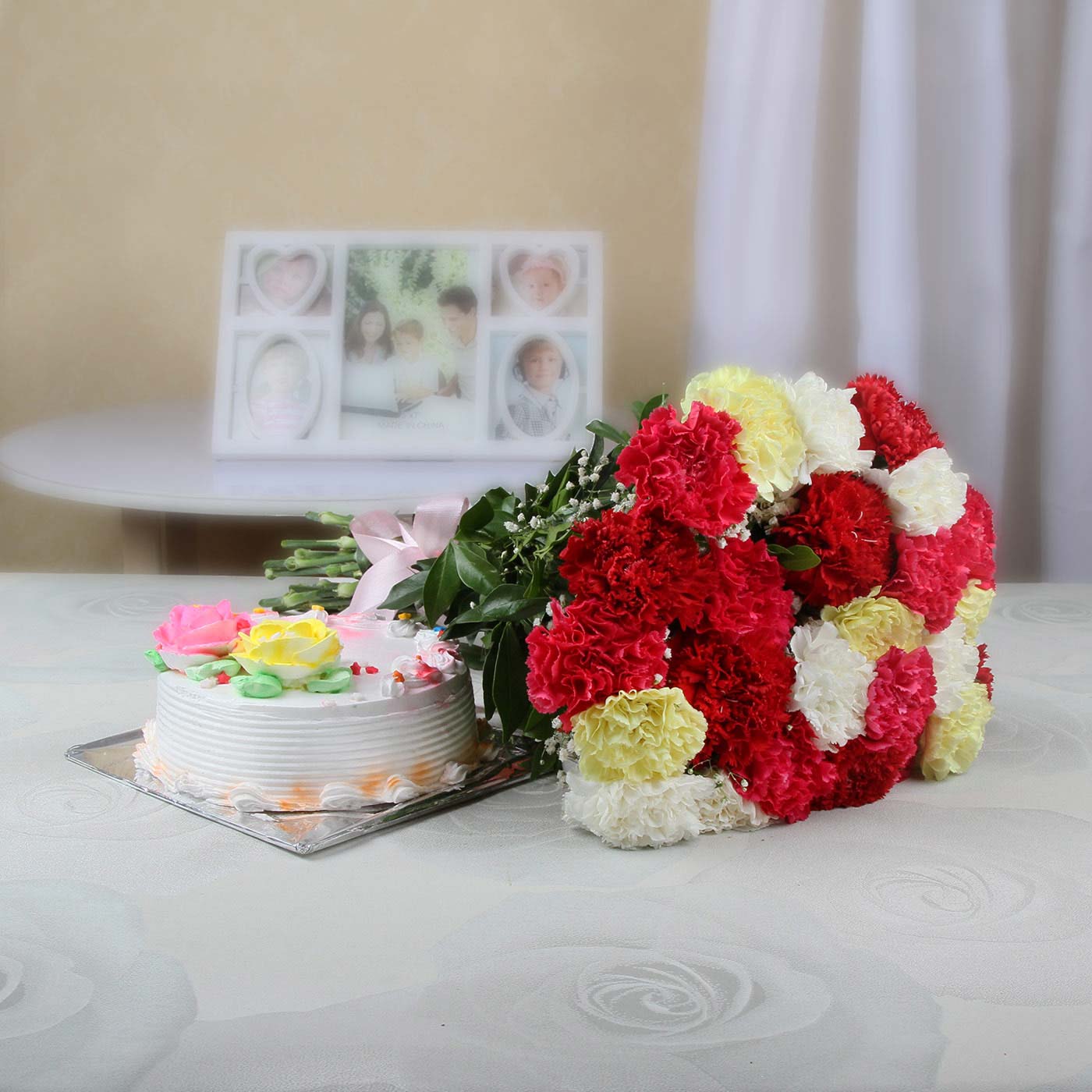 Flowers with Cakes Delivery Online - Buy / Send Flowers and Cake Combo ...